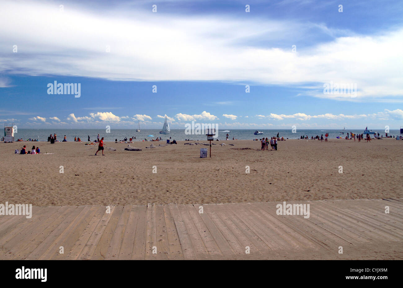 Toronto beaches hi-res stock photography and images - Alamy