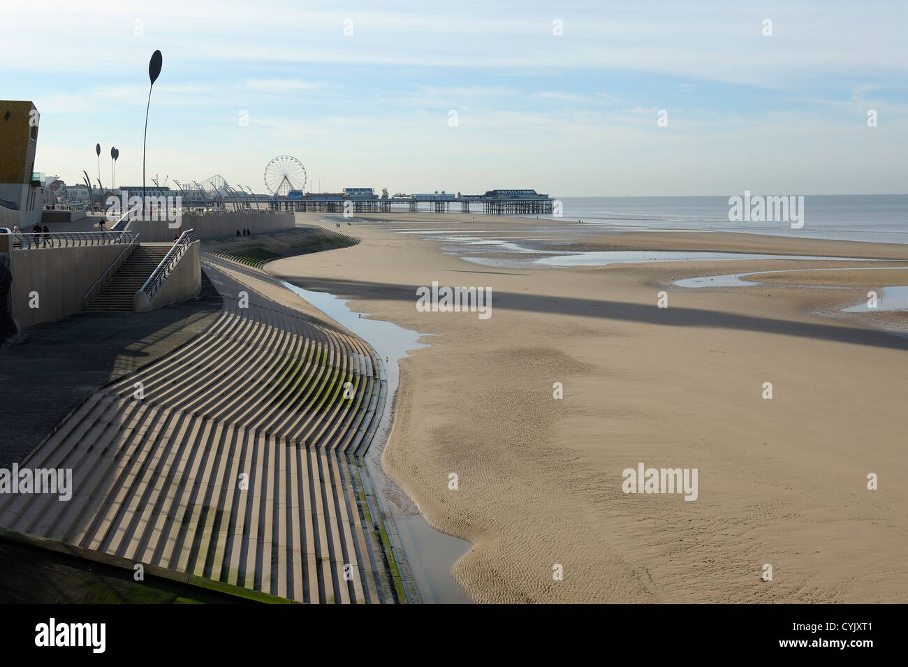 Blackpool seafront hi-res stock photography and images - Alamy