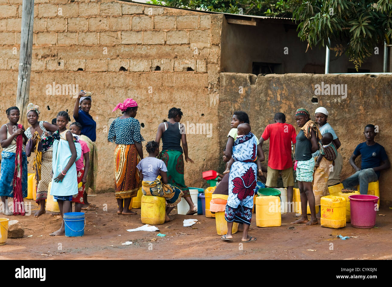 Colonial water well hi-res stock photography and images - Alamy