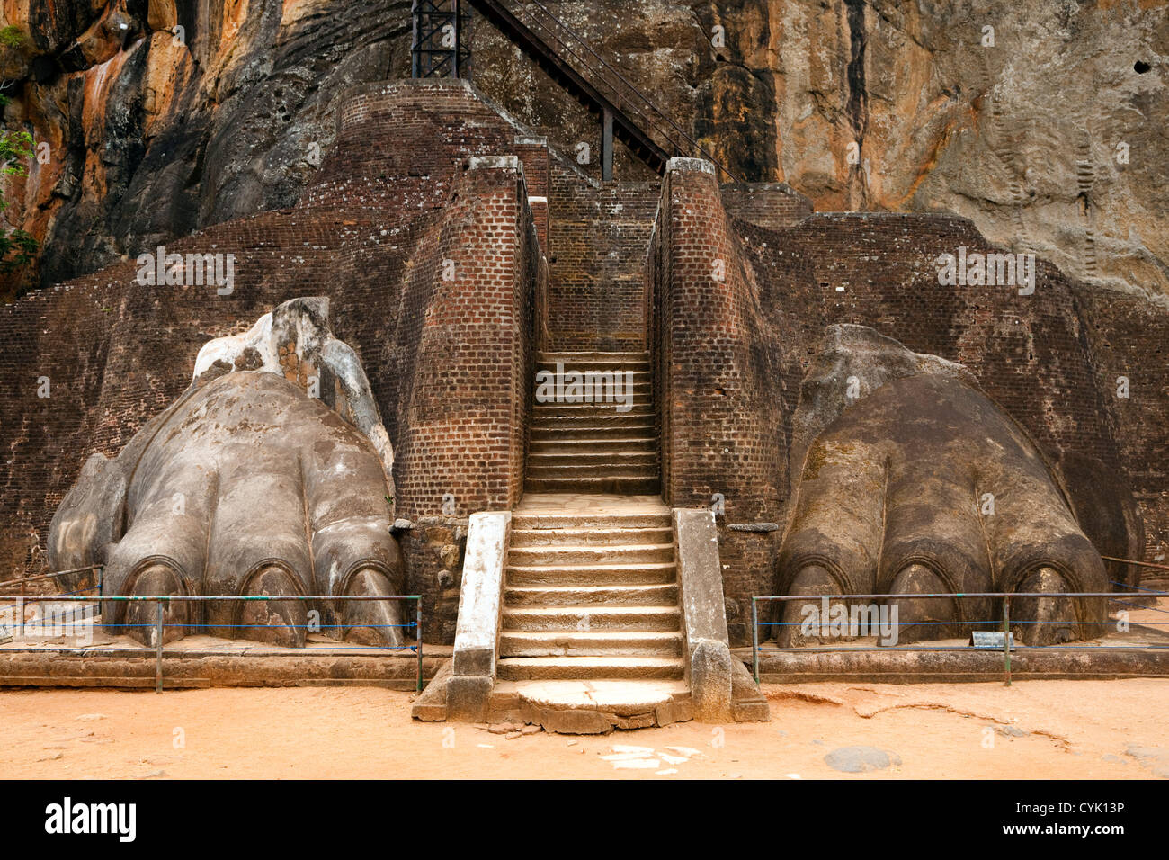 Sigiriya rock temple hi-res stock photography and images - Alamy