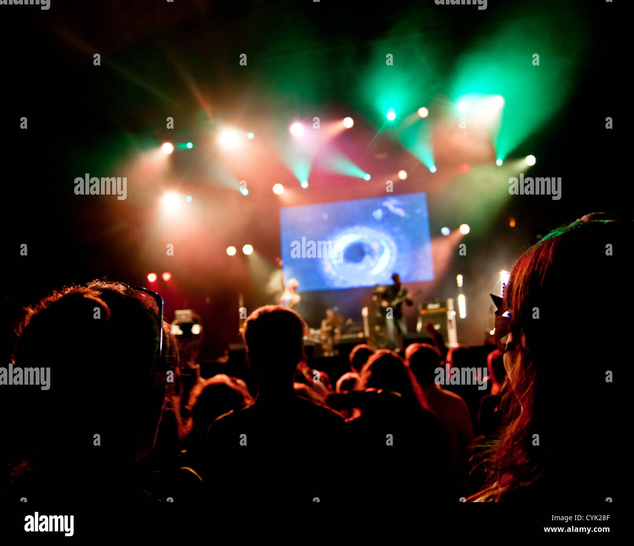 Crowd people watching concert hi-res stock photography and images - Alamy