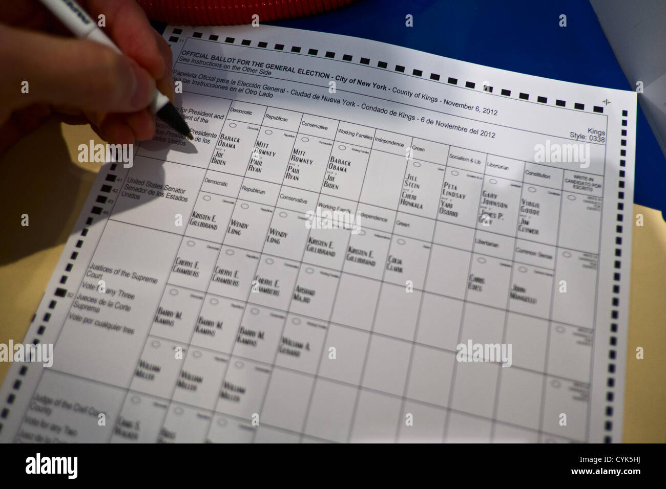 Voting booth united states hi-res stock photography and images - Alamy