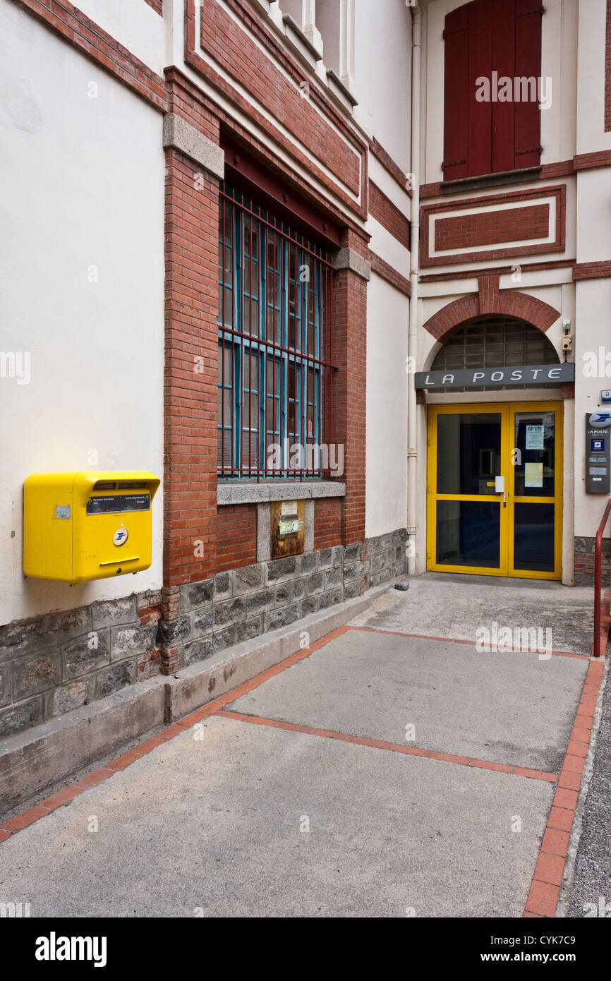 Poste box france hi-res stock photography and images - Alamy
