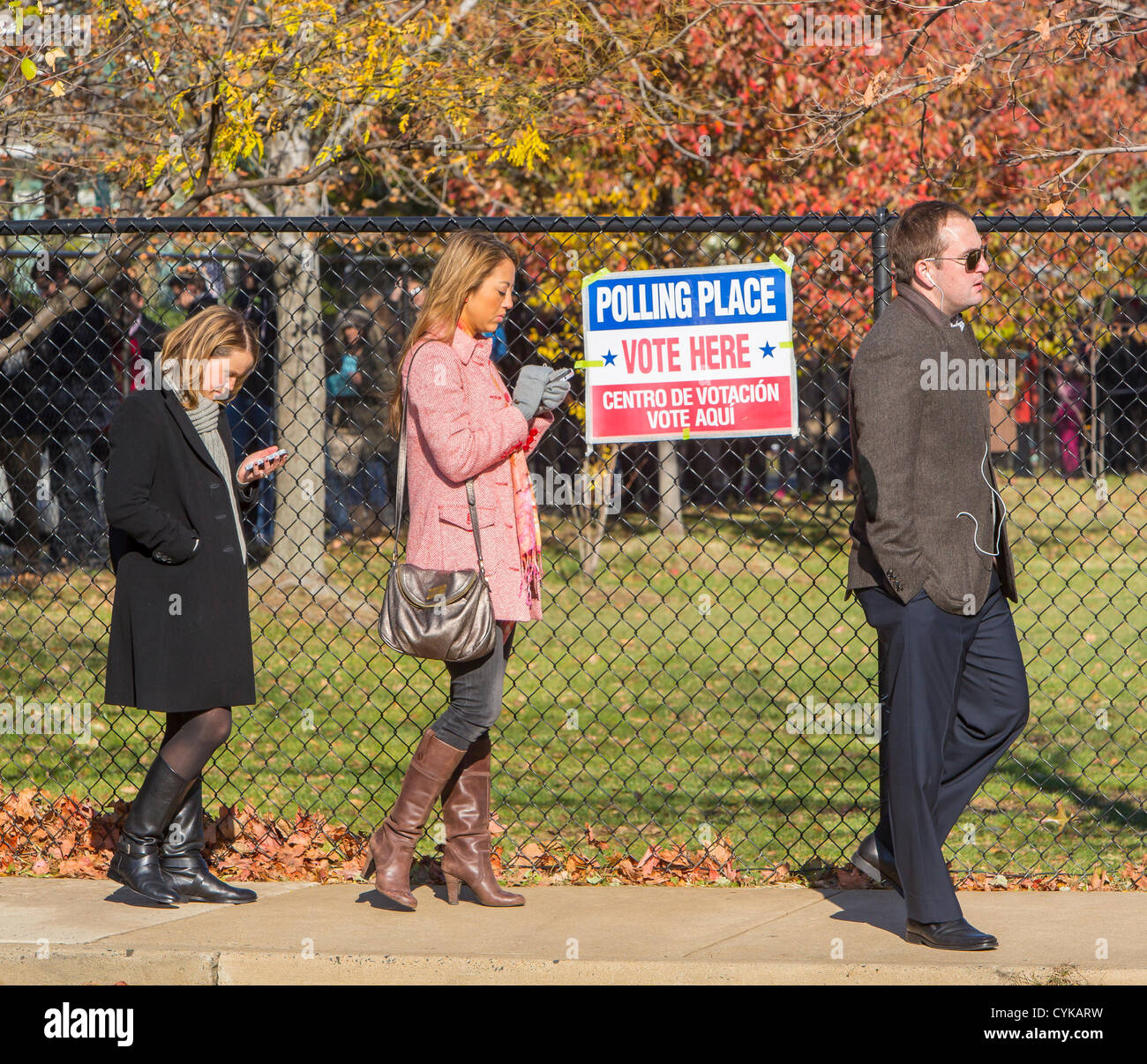 Women in line to vote hi-res stock photography and images - Alamy
