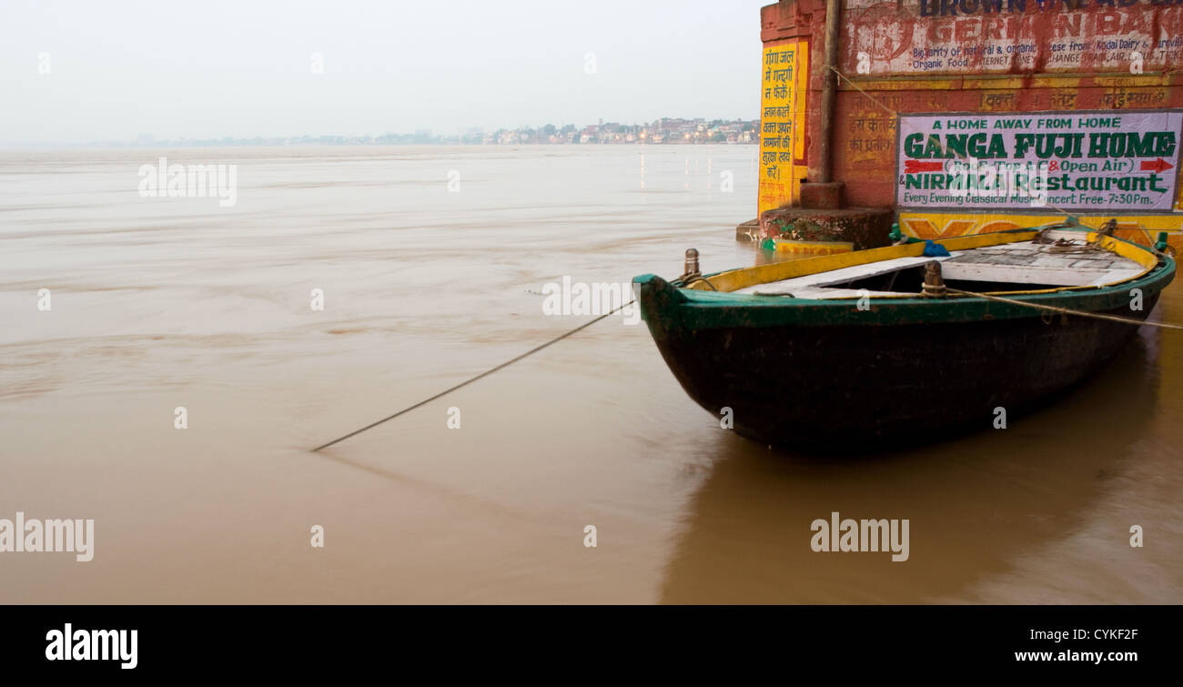 Ghats of ganga in varanasi hi-res stock photography and images - Alamy