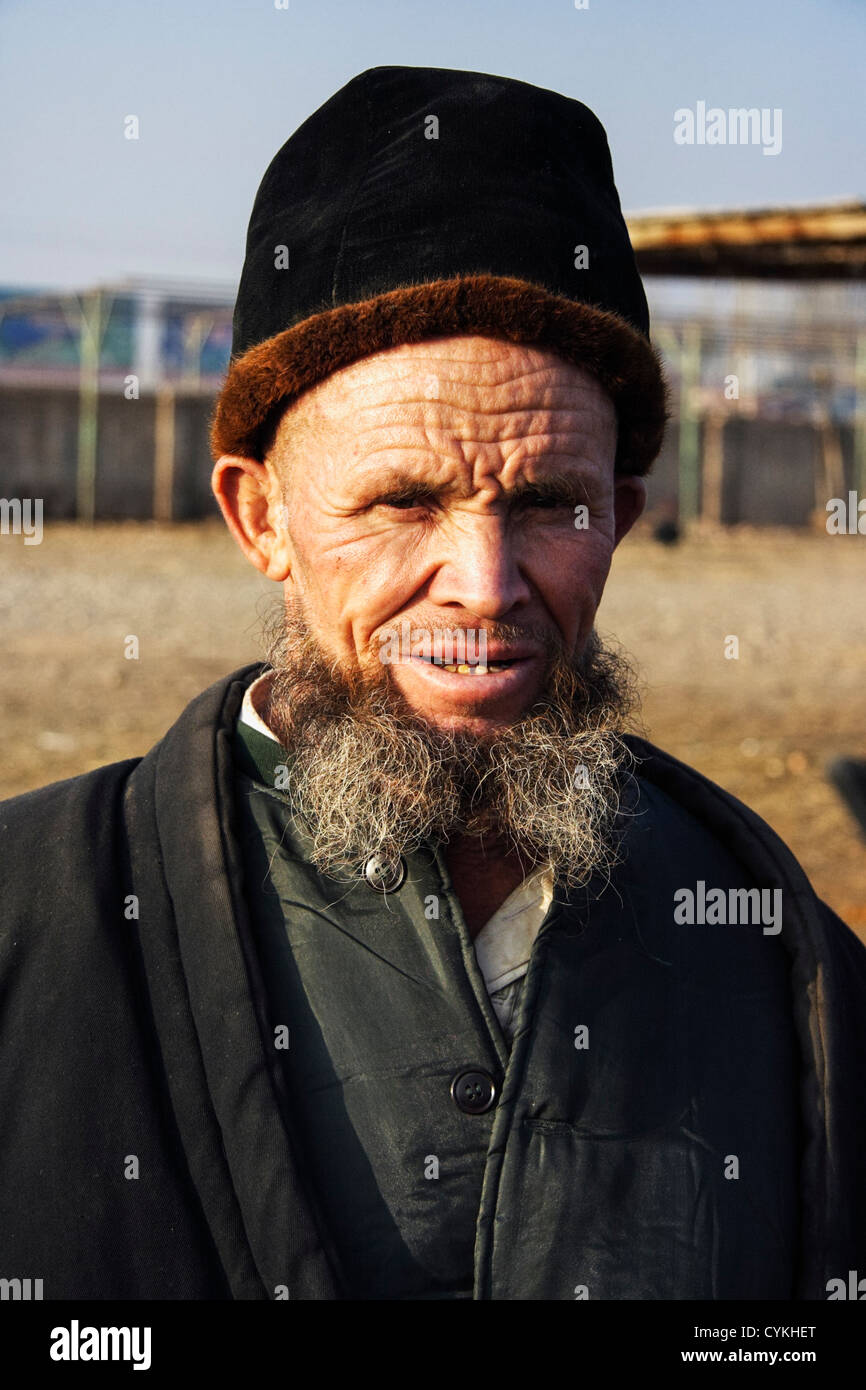 China kashgar man uyghur beard hi-res stock photography and images - Alamy
