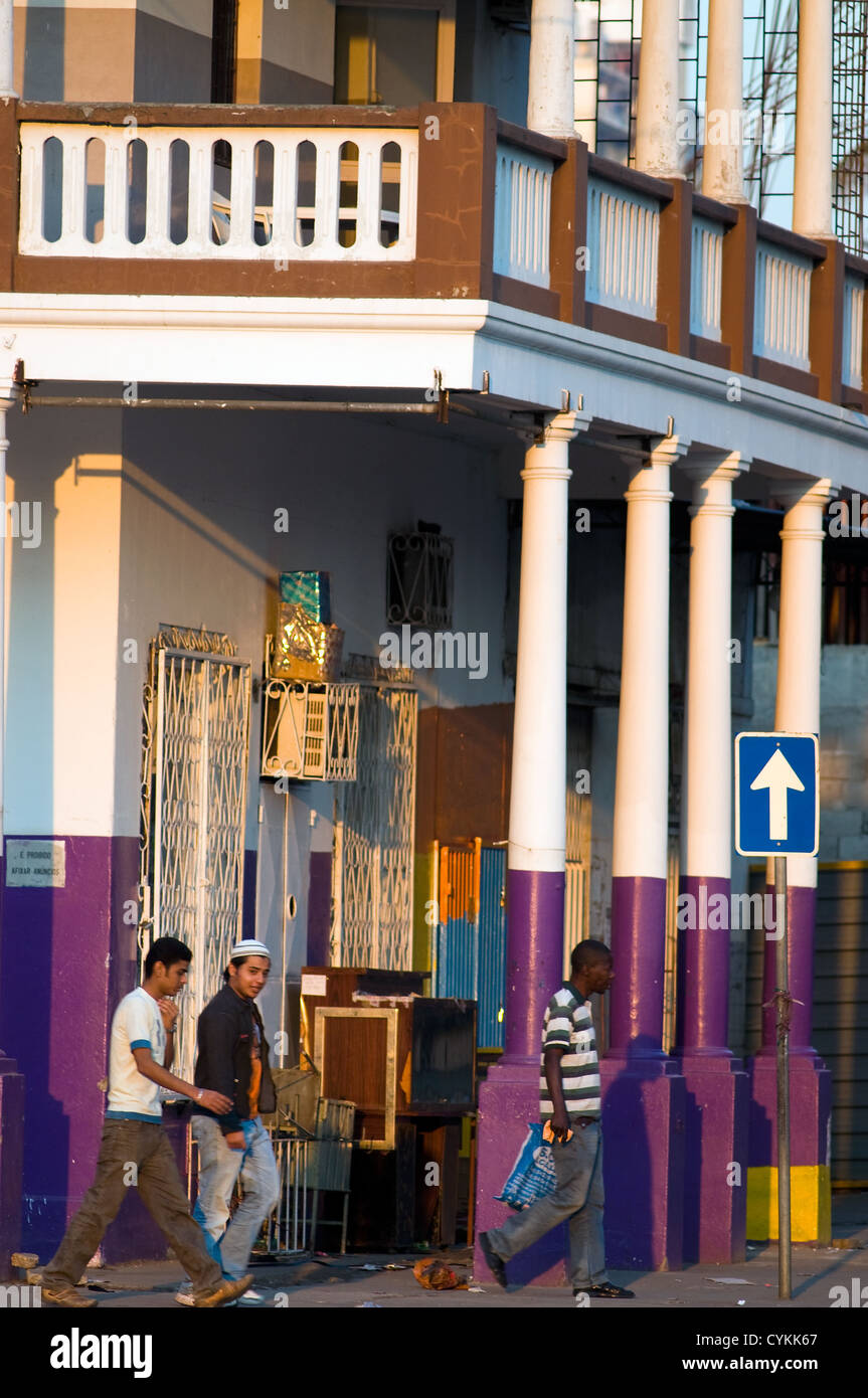 Maputo street scene hi-res stock photography and images - Alamy