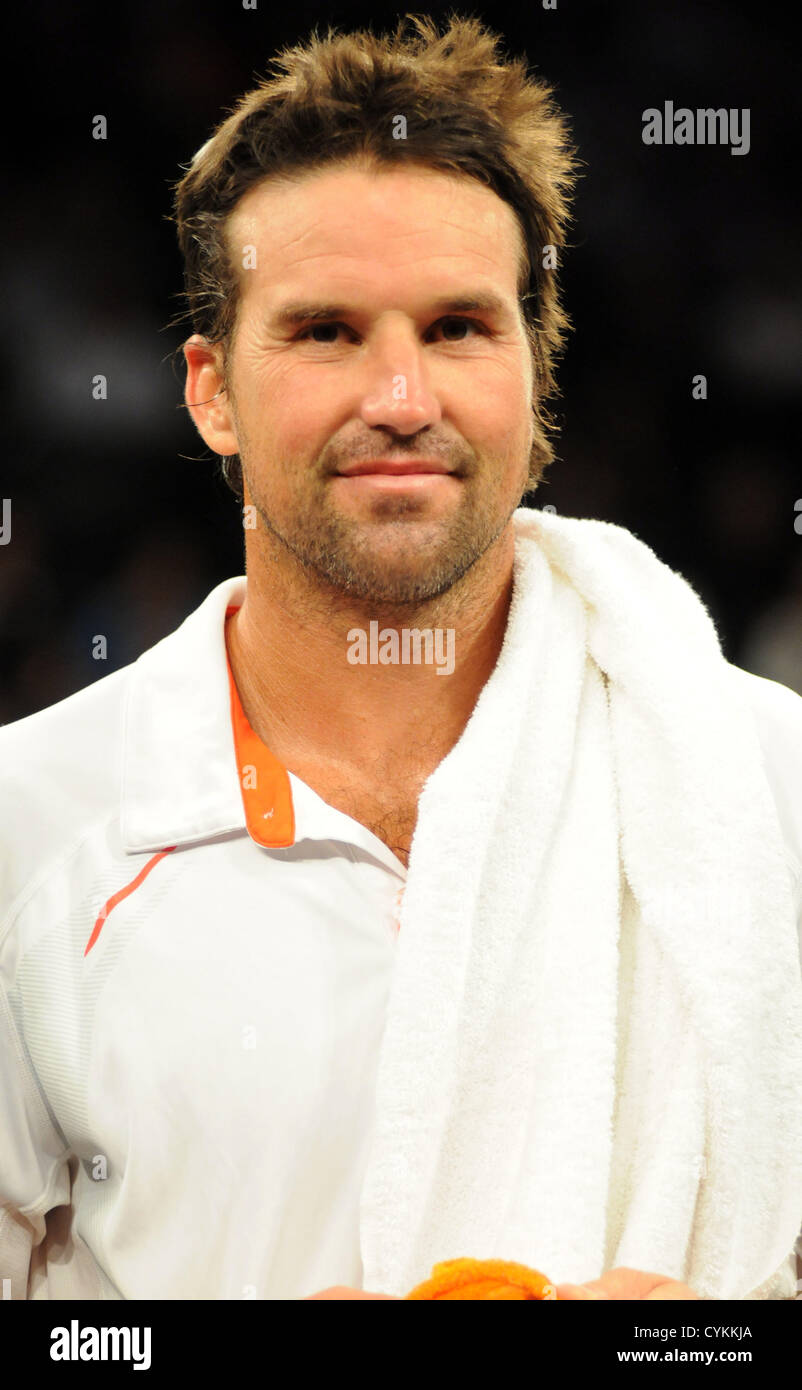 Pat rafter tennis hi-res stock photography and images - Alamy