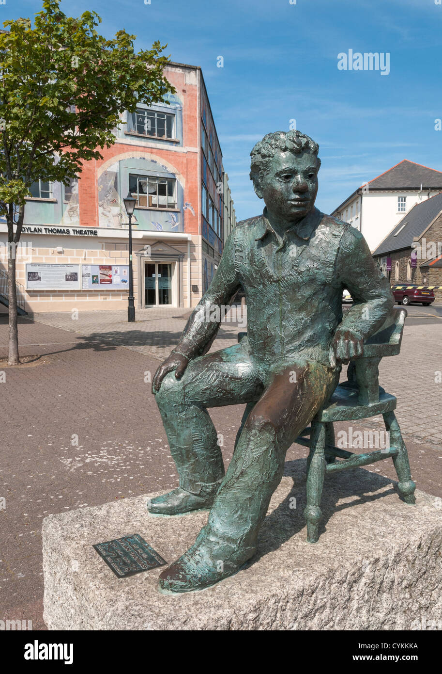 Wales, Swansea, Maritime Quarter, sculpture of Swansea born Welsh poet ...