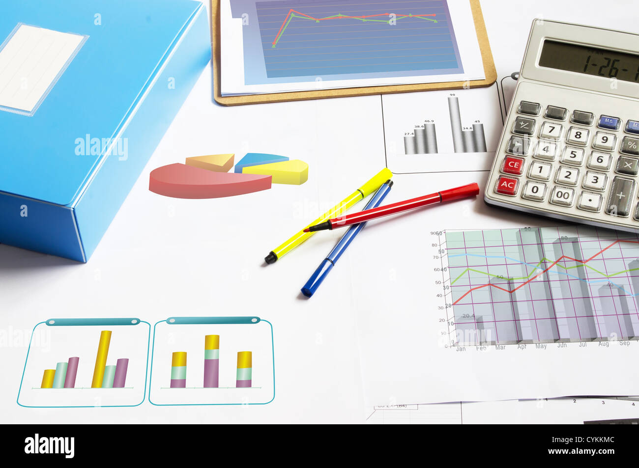 Pie chart bar graph on hi-res stock photography and images - Alamy