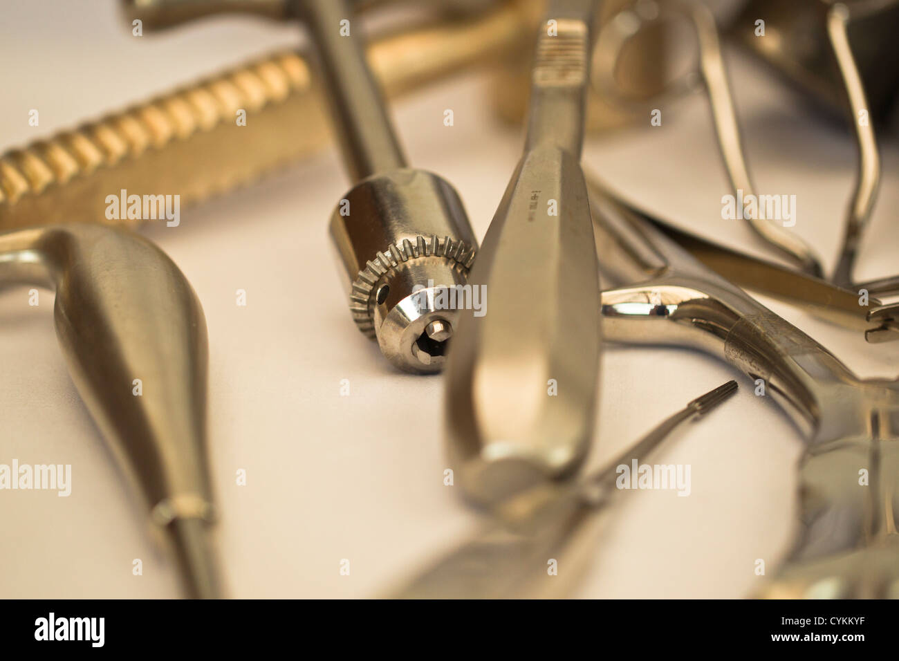 Hospital surgical instruments hi-res stock photography and images - Alamy
