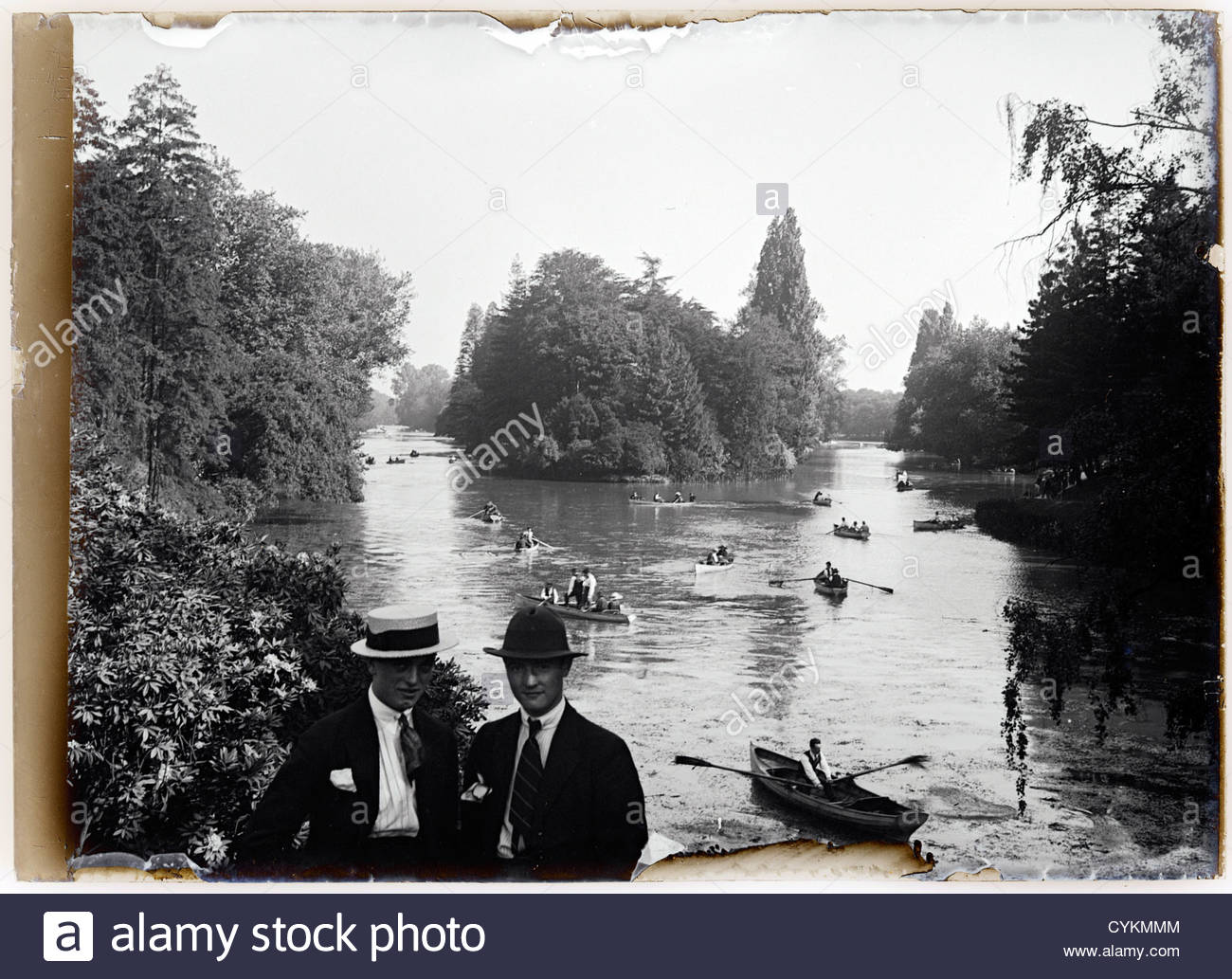Rowing Boat 1900s Stock Photos & Rowing Boat 1900s Stock Images - Alamy