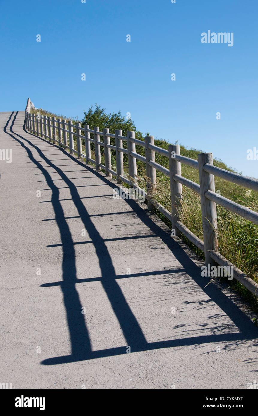 Tarmac path grass hi-res stock photography and images - Alamy