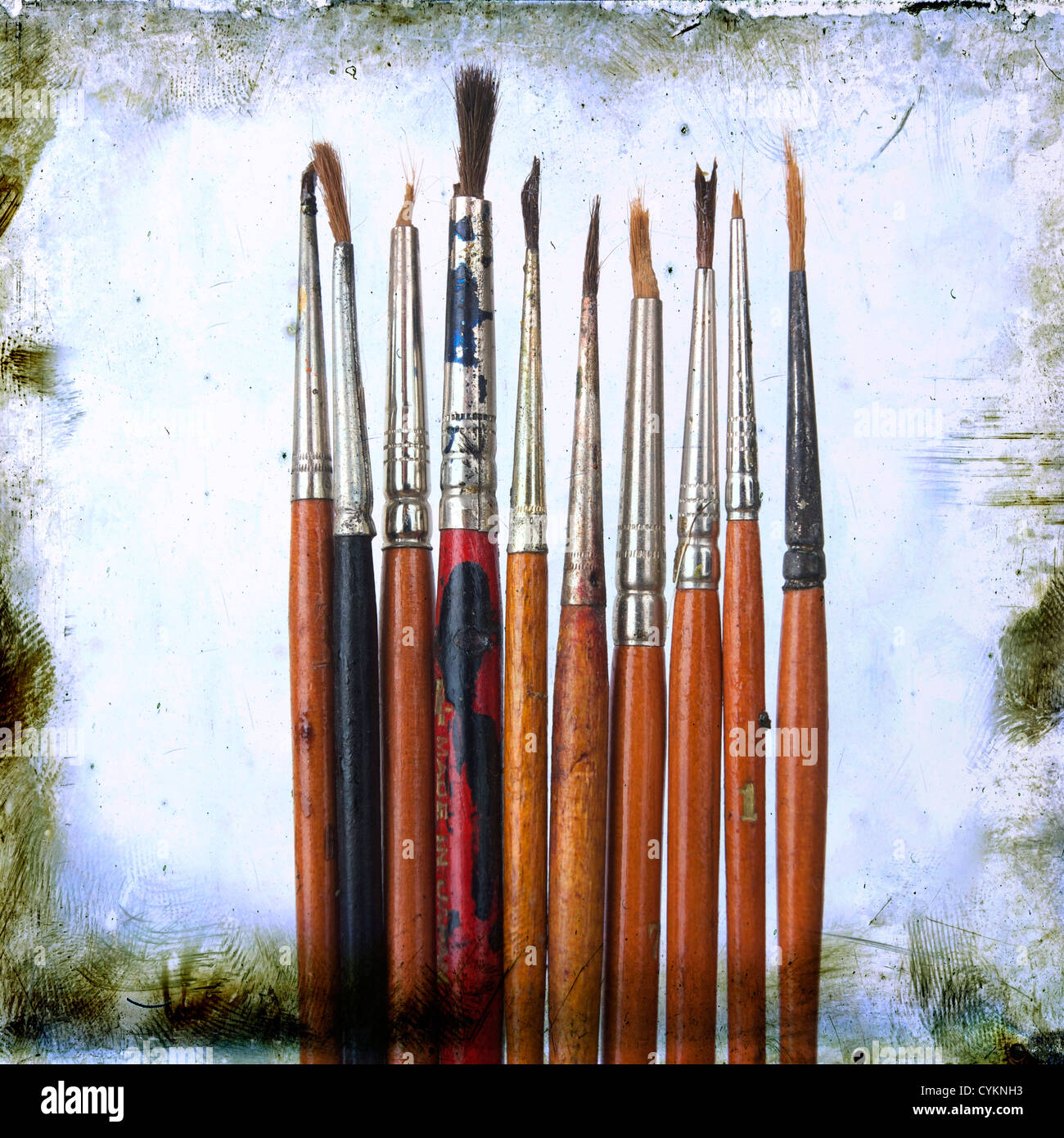 Vintage paint brushes hi-res stock photography and images - Alamy