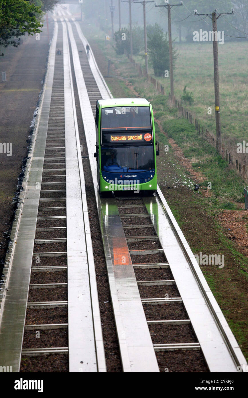 GUIDED BUSWAY IN CAMBRIDGE,ENGLAND Stock Photo - Alamy