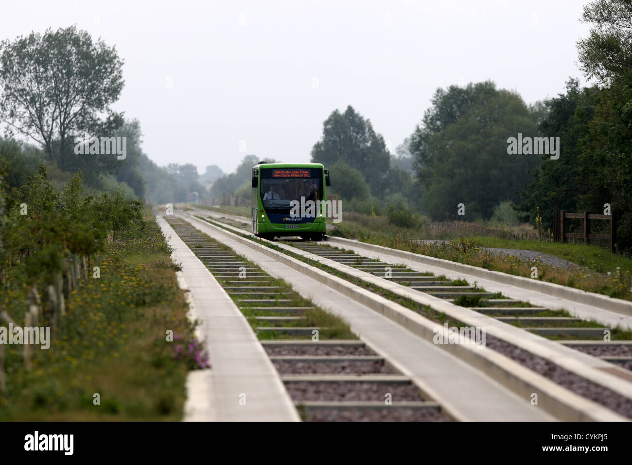 GUIDED BUSWAY IN CAMBRIDGE,ENGLAND Stock Photo - Alamy
