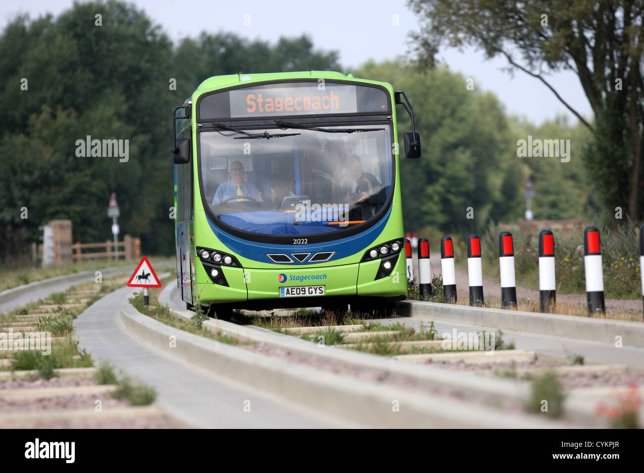 GUIDED BUSWAY IN CAMBRIDGE,ENGLAND Stock Photo - Alamy