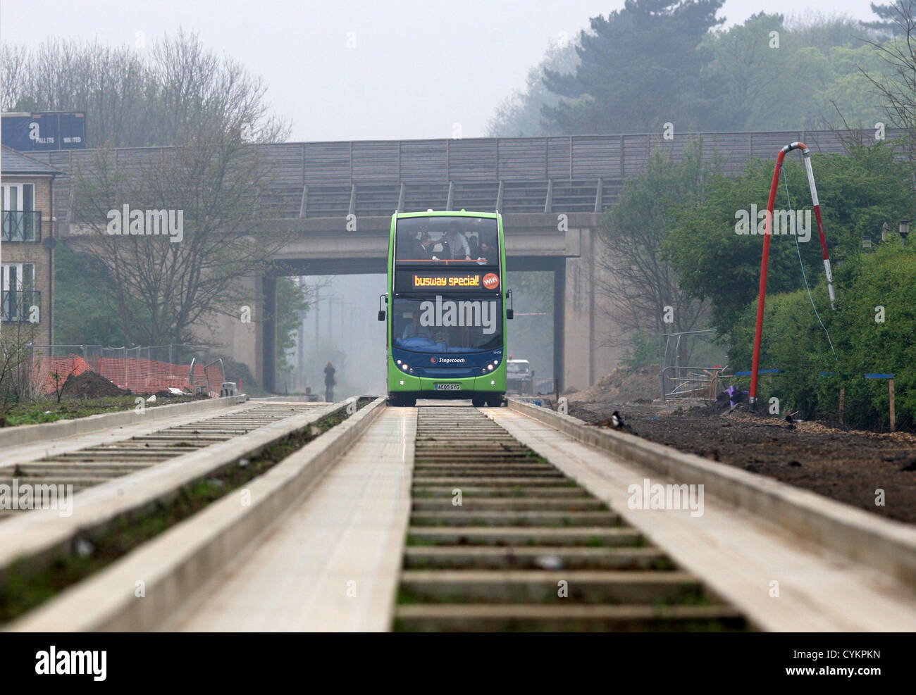 GUIDED BUSWAY IN CAMBRIDGE,ENGLAND Stock Photo - Alamy