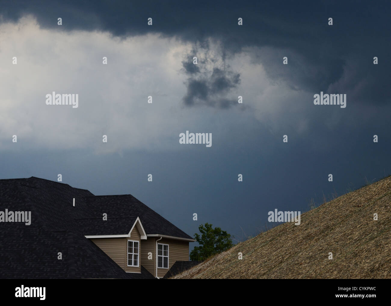Menacing house hi-res stock photography and images - Alamy