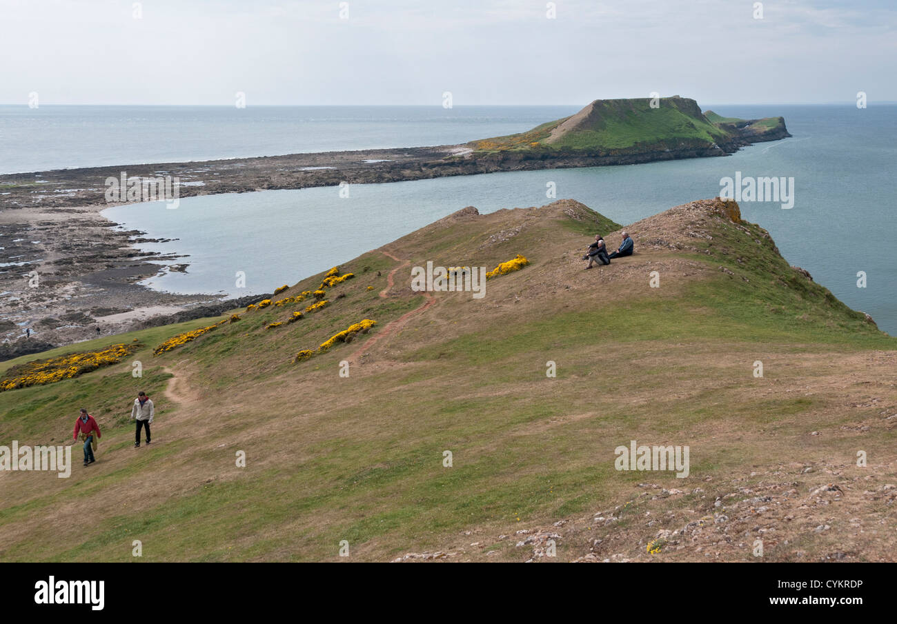 Wales, Gower Peninsula, Rhossili, Worms Head, causeway at low tide ...