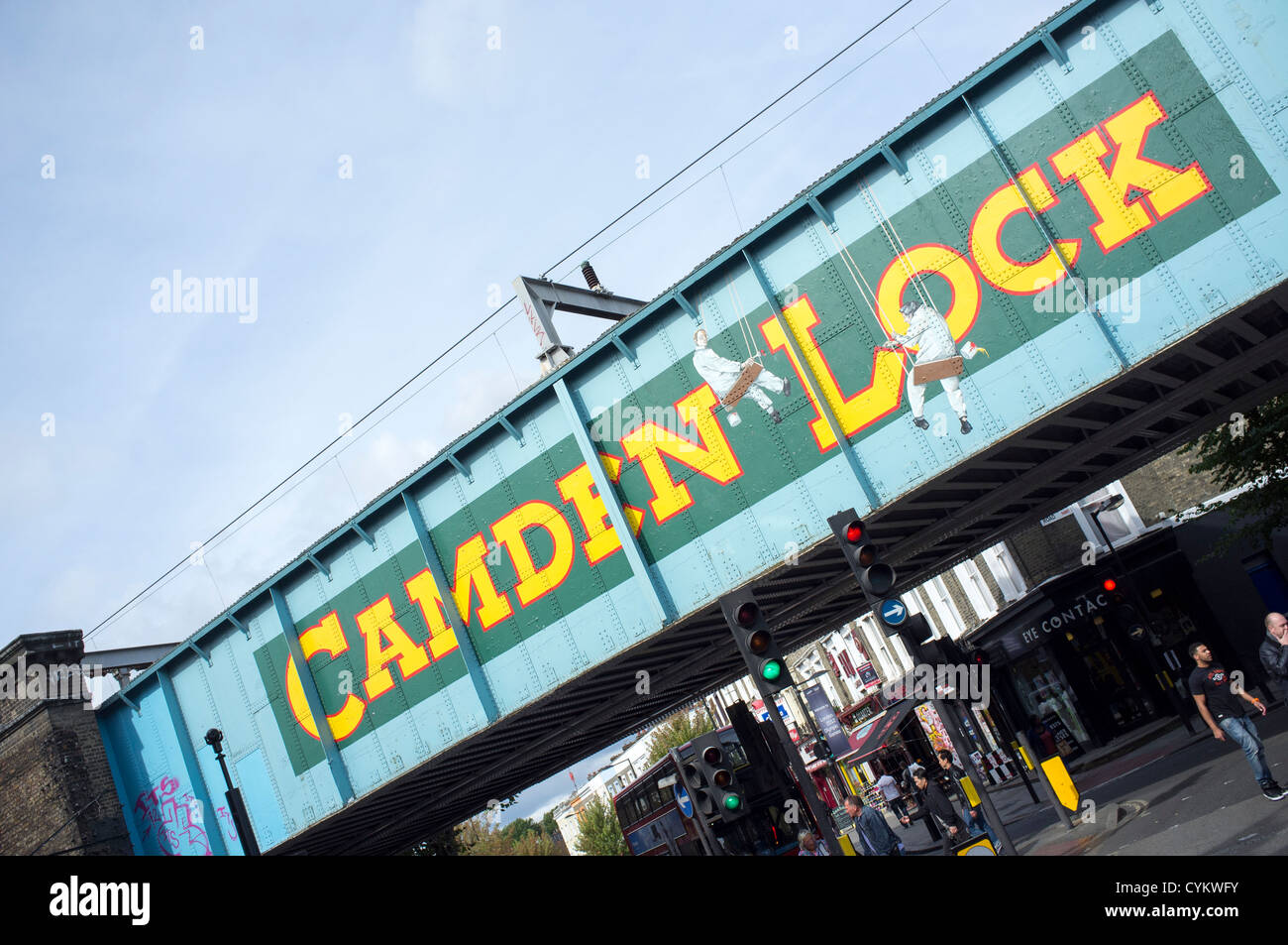 Camden lock railway bridge camden hi-res stock photography and images ...