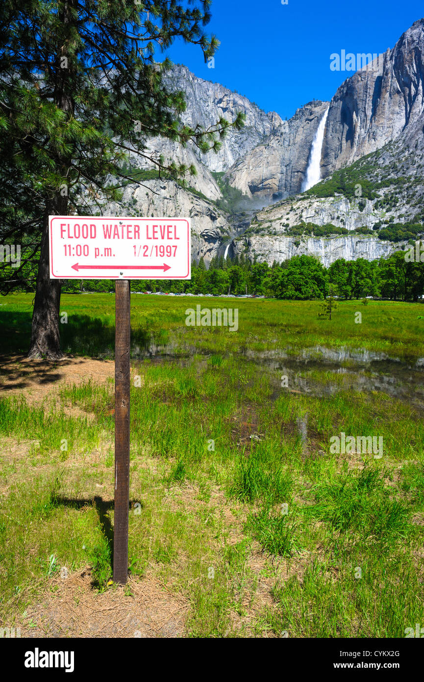 Water level sign hi-res stock photography and images - Alamy