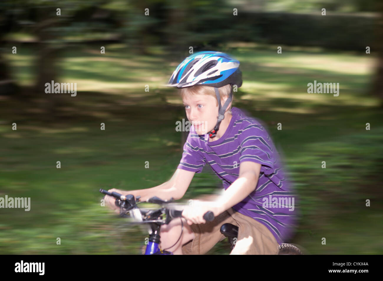 Boys bicycle fast not girls hi-res stock photography and images - Alamy