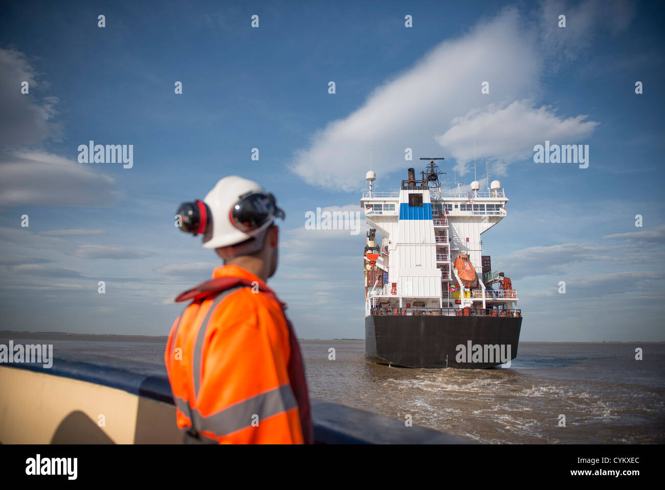 Men exiting vehicle hi-res stock photography and images - Alamy