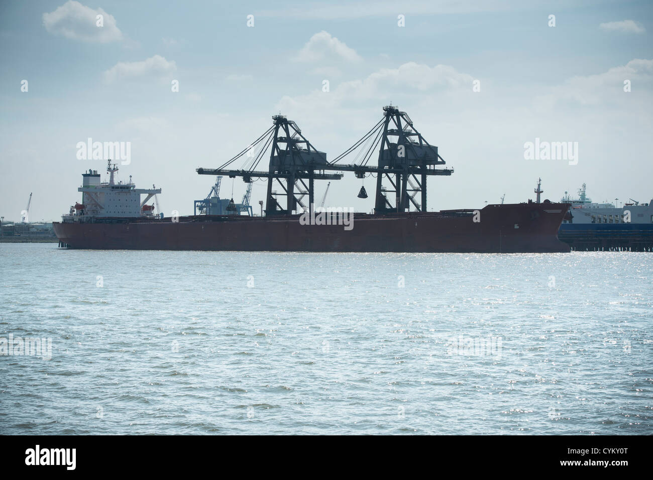 Container silhouette hi-res stock photography and images - Alamy