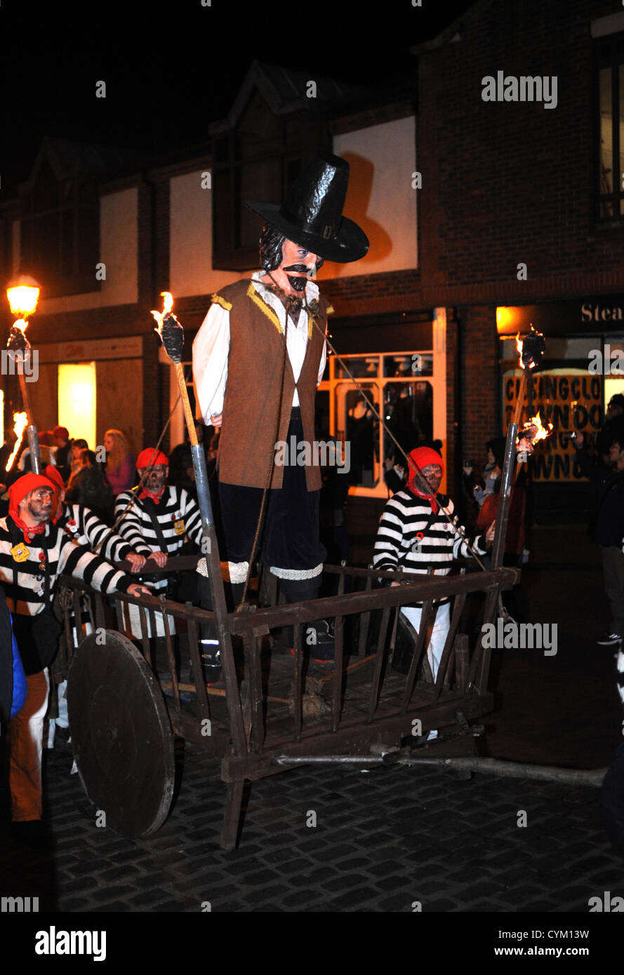 Guy fawkes bonfire effigy hi-res stock photography and images - Alamy