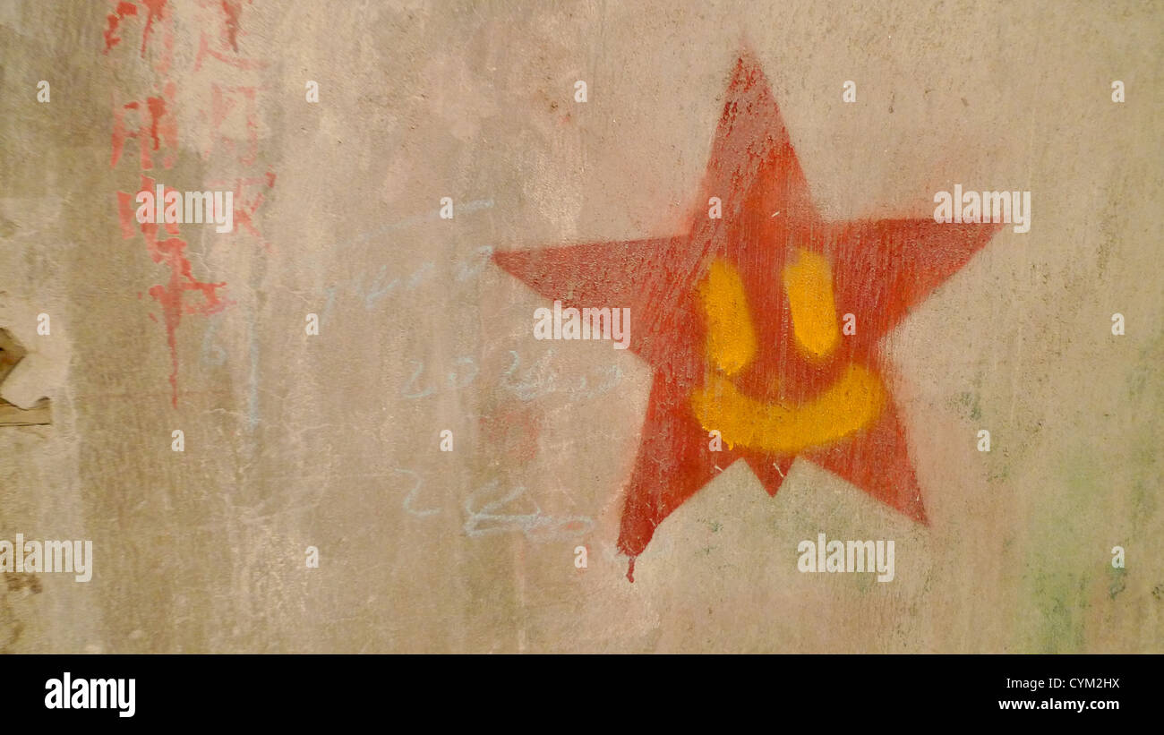 Graffiti red hi-res stock photography and images - Alamy