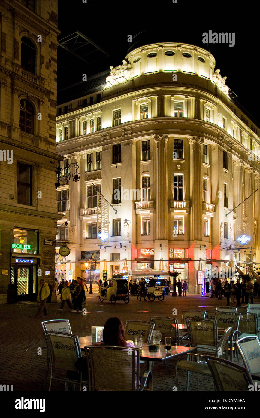 Hungary, Budapest, daily life in centre town Stock Photo - Alamy