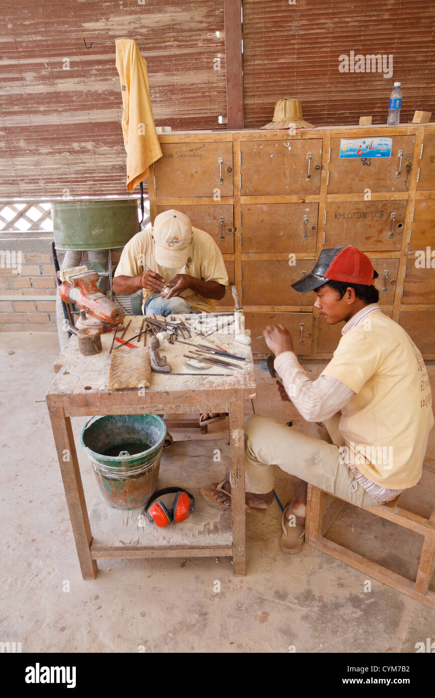 Craftsman at Work at the Artisans d'Angkor in Siem Reap, Cambodia Stock ...