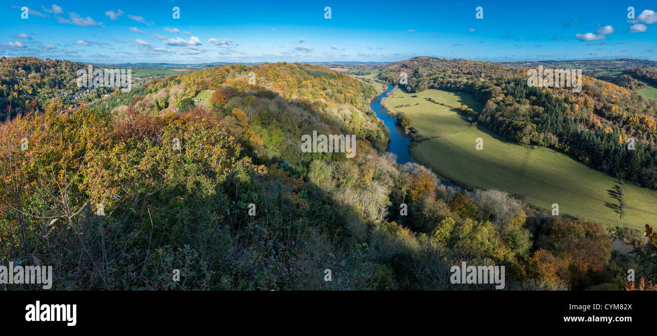 VIEW OF RIVER WYE FROM SYMONDS YAT ROCK VIEWPOINT IN AUTUMN. ENGLAND UK ...