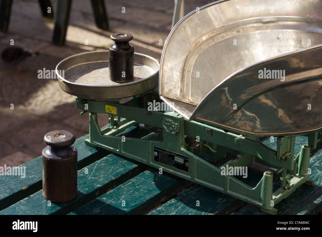 Old fashioned scales and food hi-res stock photography and images - Alamy