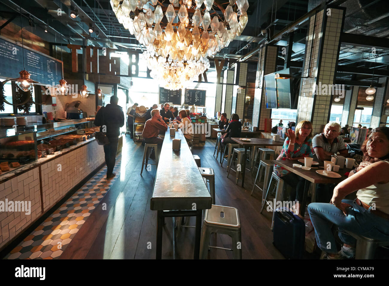 Jamies italian restaurant london hi-res stock photography and images ...