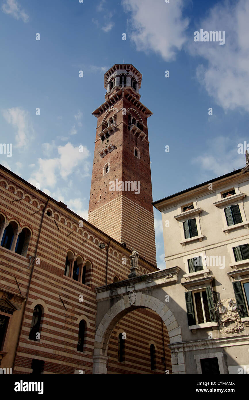 Verona building hi-res stock photography and images - Alamy