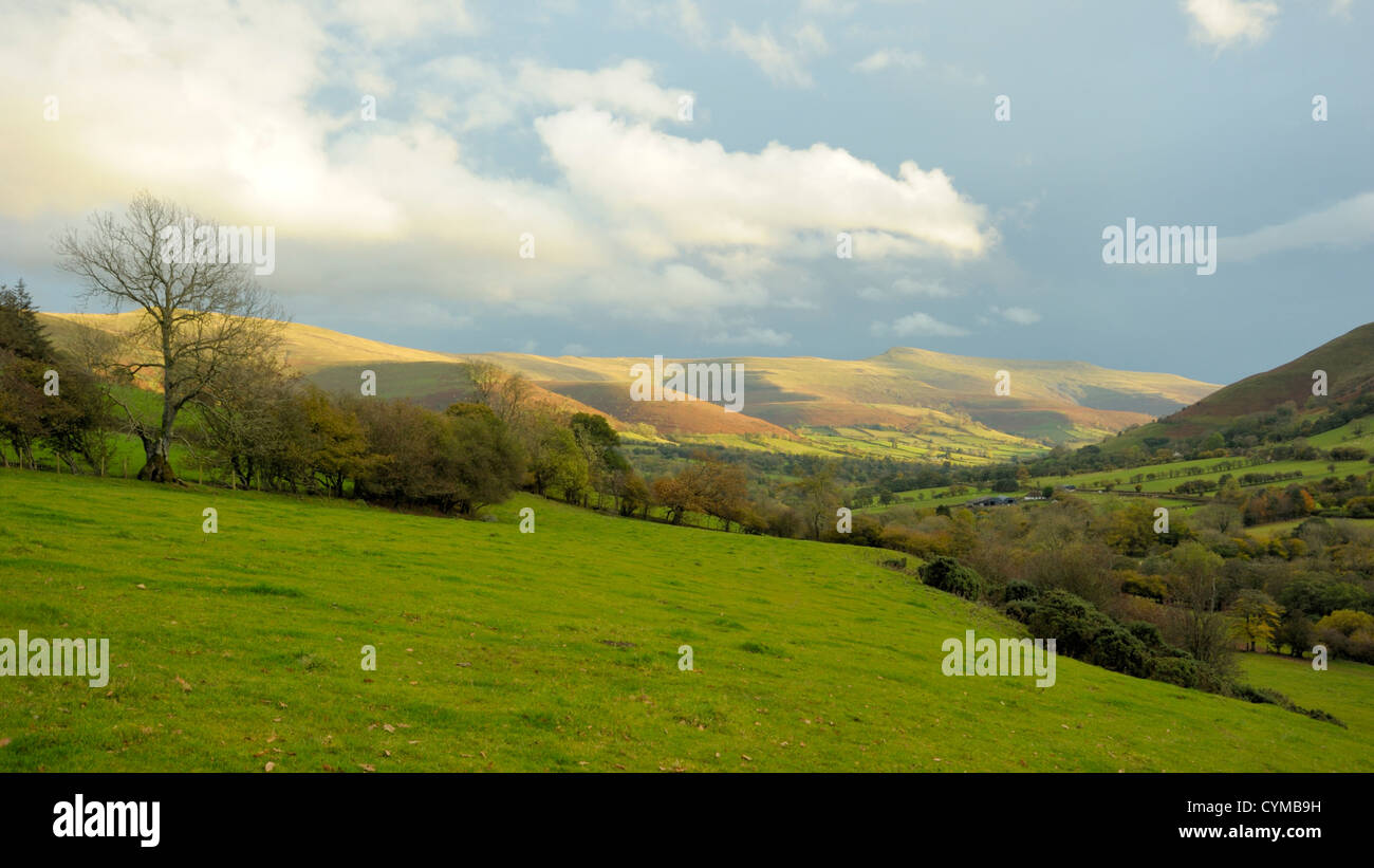 Welsh hills hi-res stock photography and images - Alamy