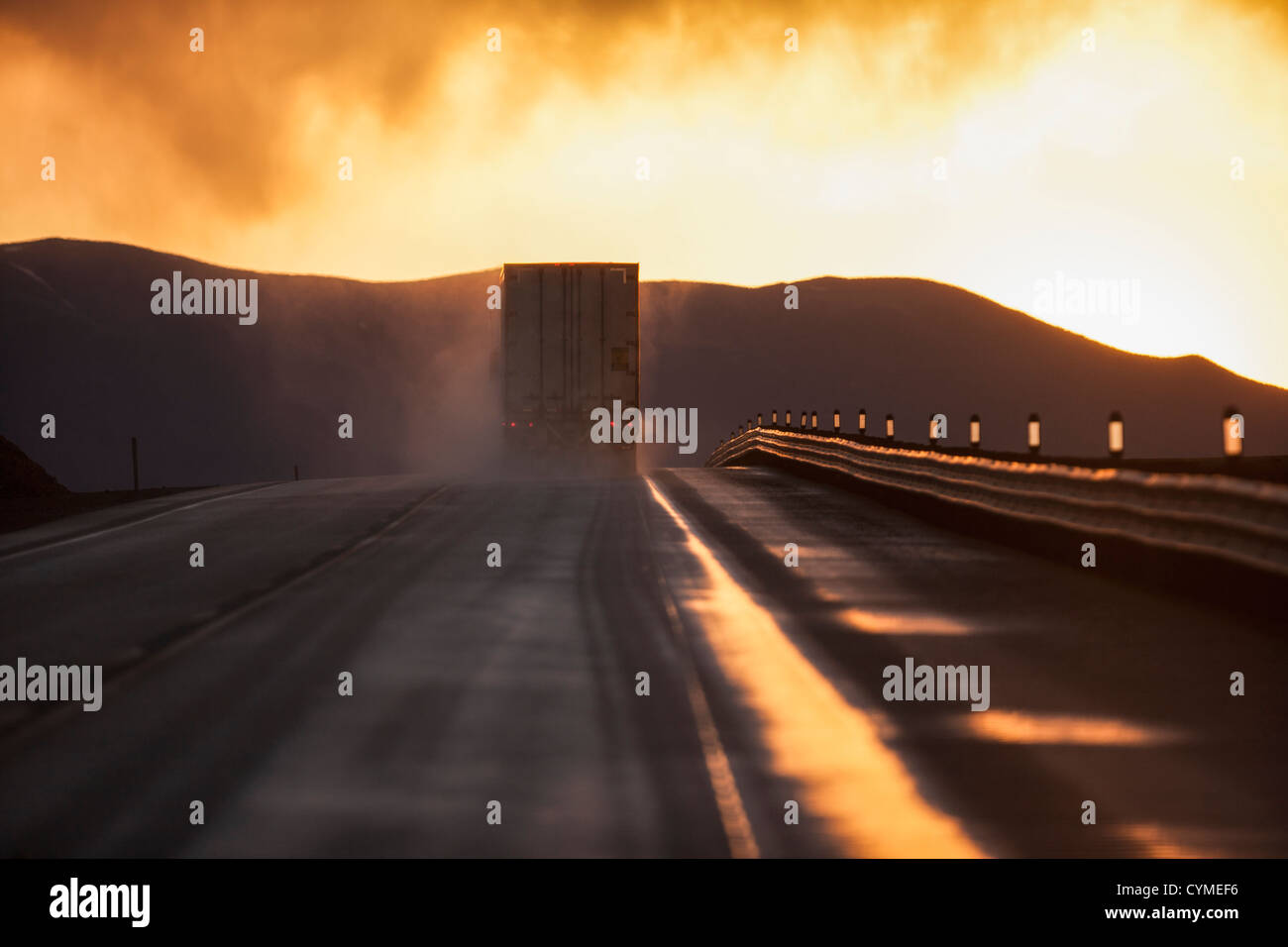 Semi Truck Highway High Resolution Stock Photography and Images - Alamy