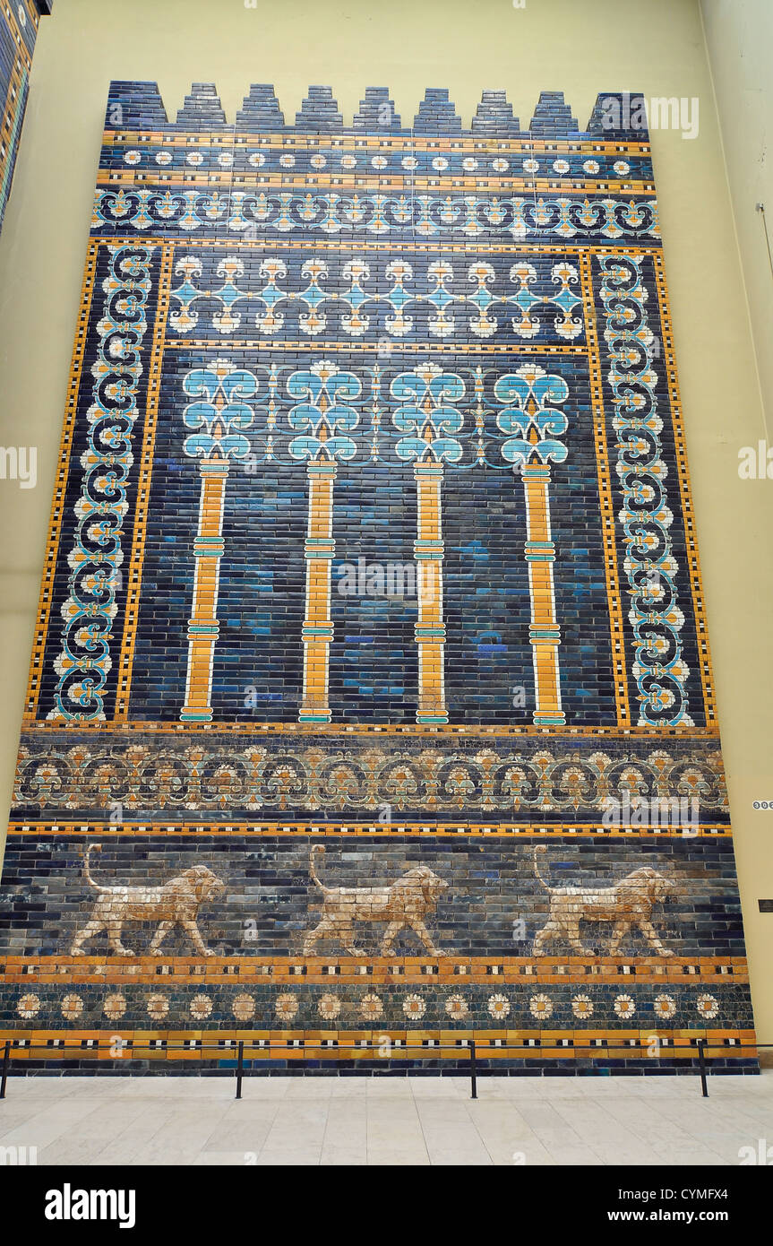 Detail of a Babylonian city wall in Pergamon museum ,Berlin Stock Photo ...