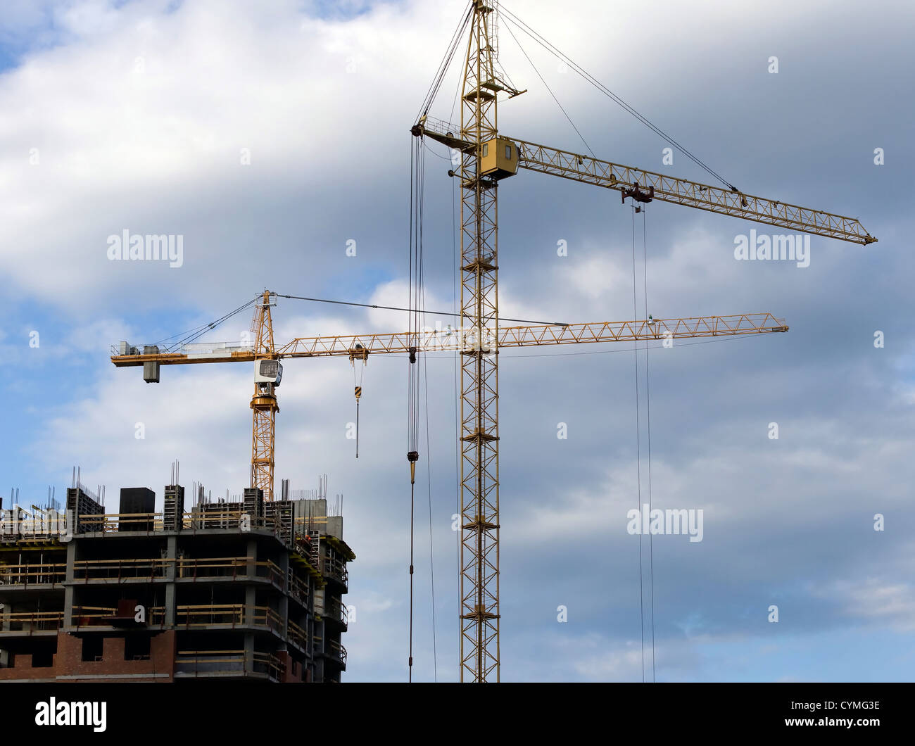 Building stand hi-res stock photography and images - Alamy