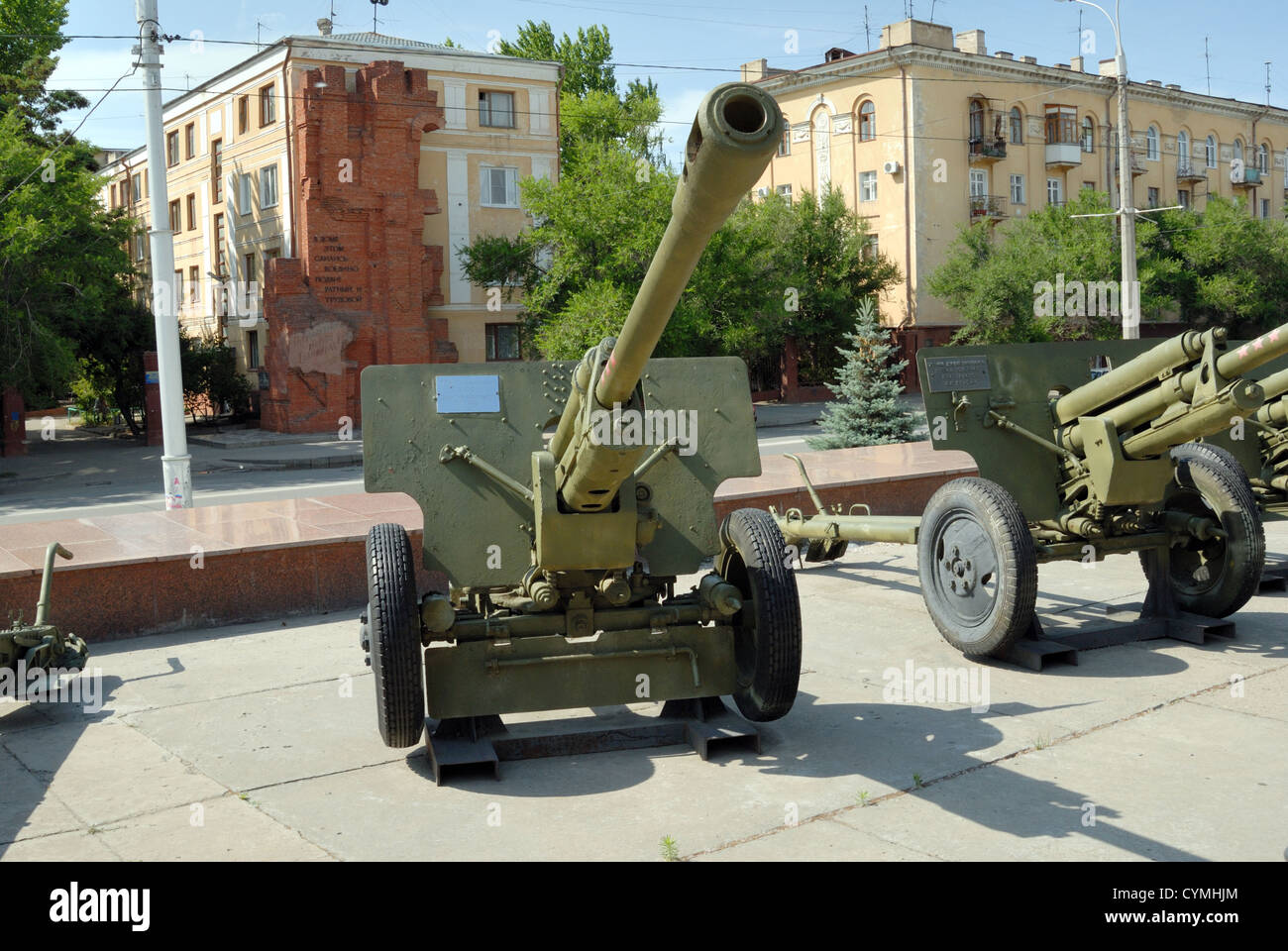 The basic divisional gun of support of infantry armies of times of the ...