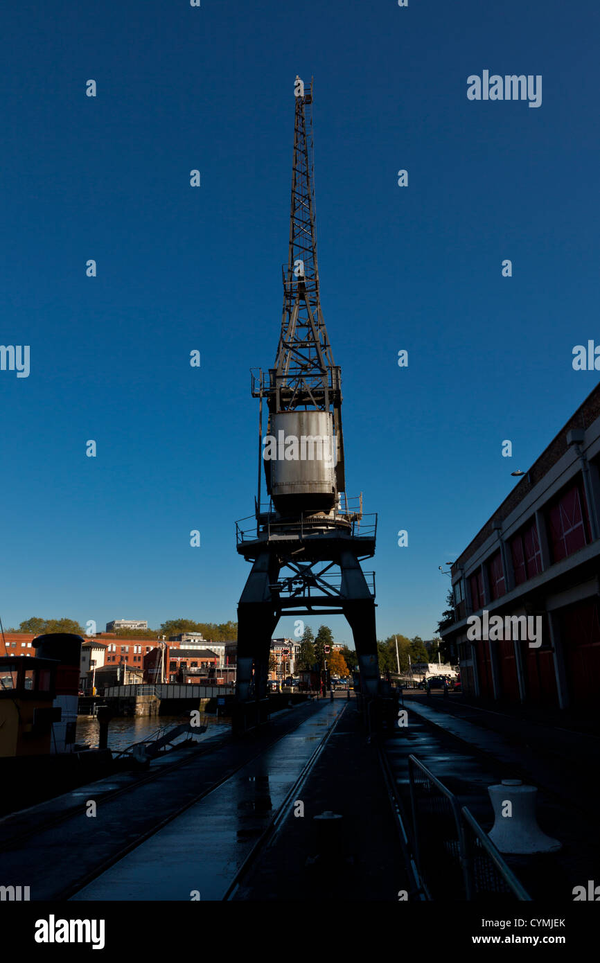 Electric cranes hi-res stock photography and images - Alamy