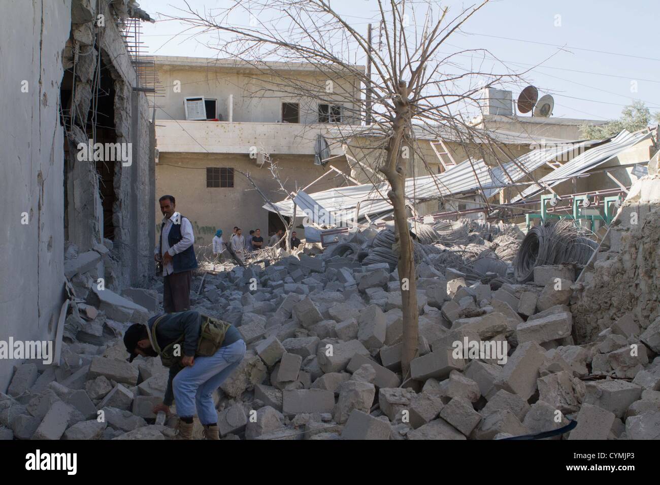 Syrian protest building hi-res stock photography and images - Alamy