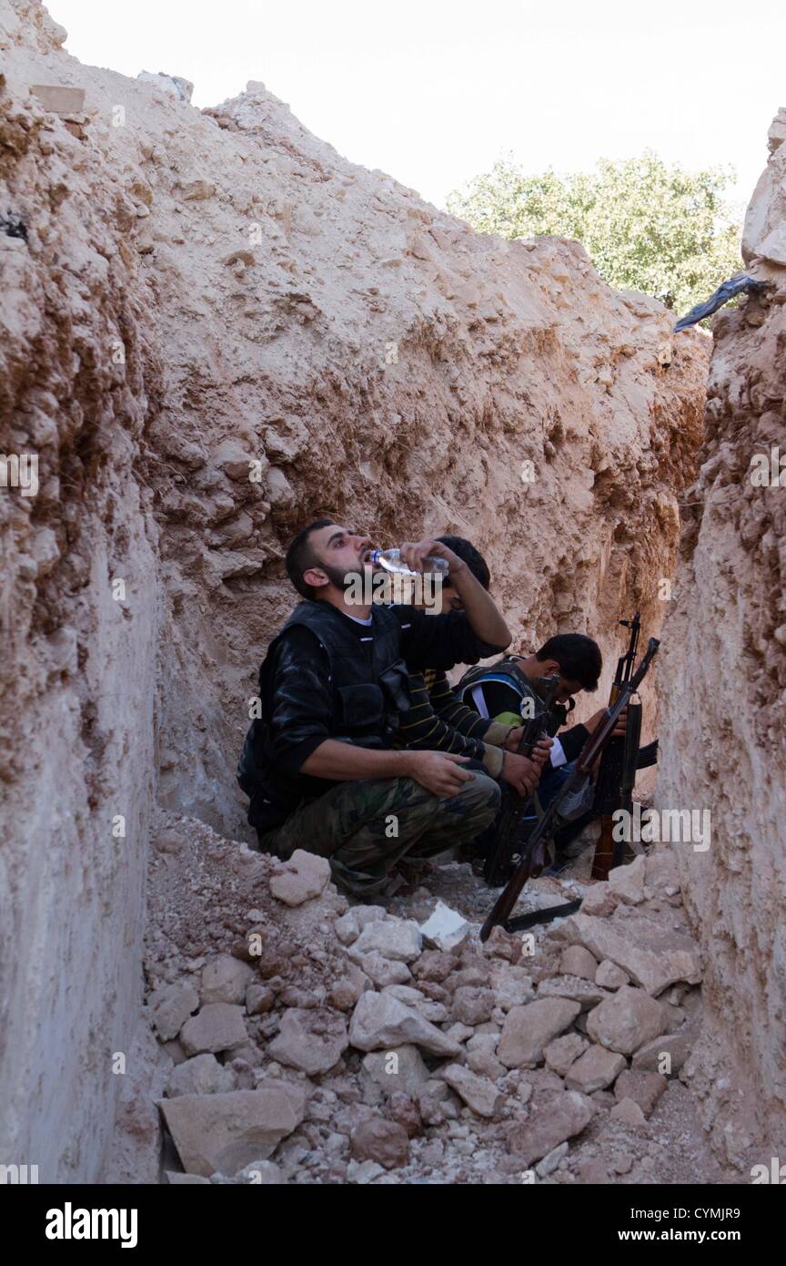 Islamic state fighters aleppo hi-res stock photography and images - Alamy
