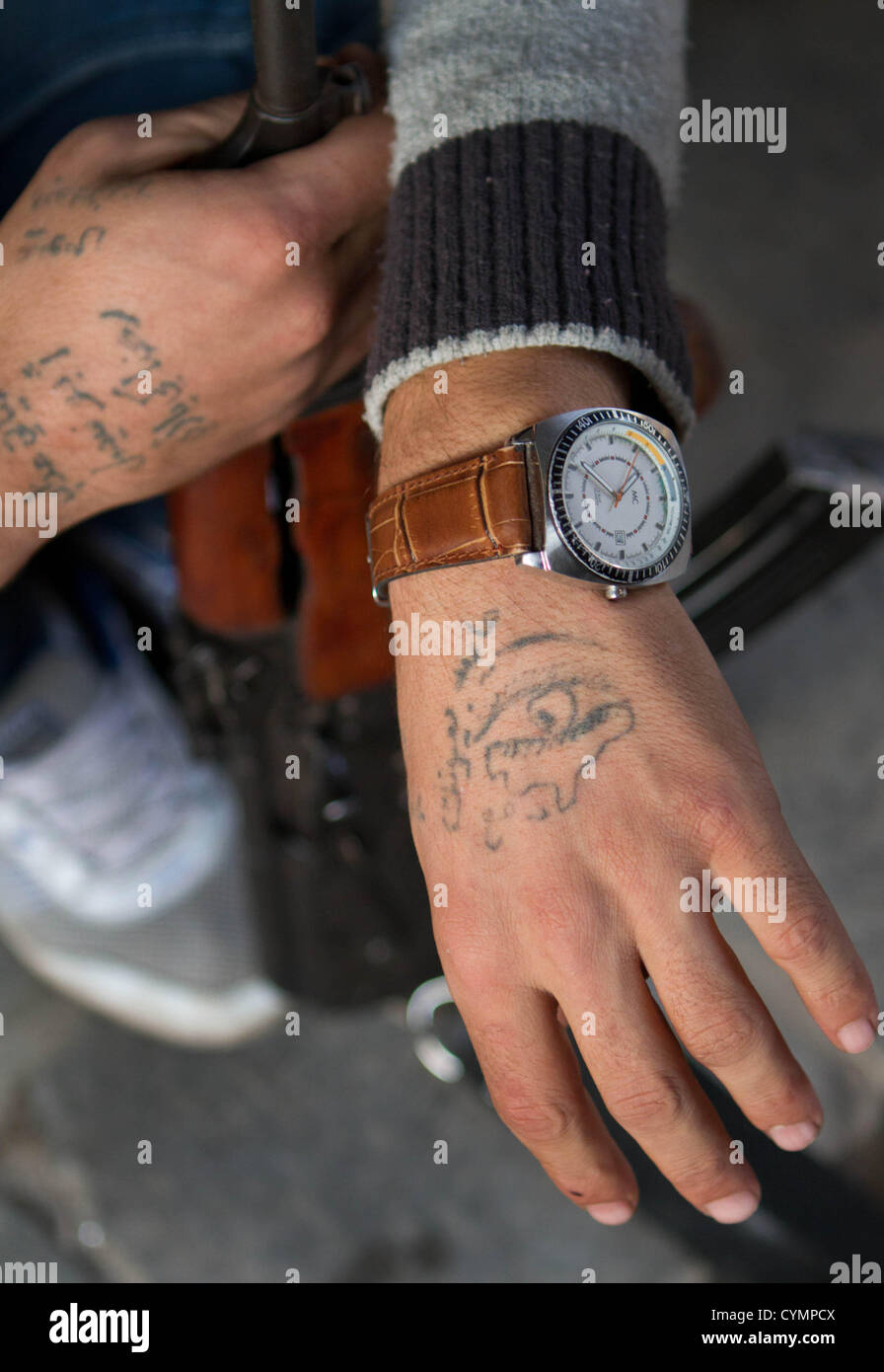 Free syrian army fighters in the old city hi-res stock photography and ...