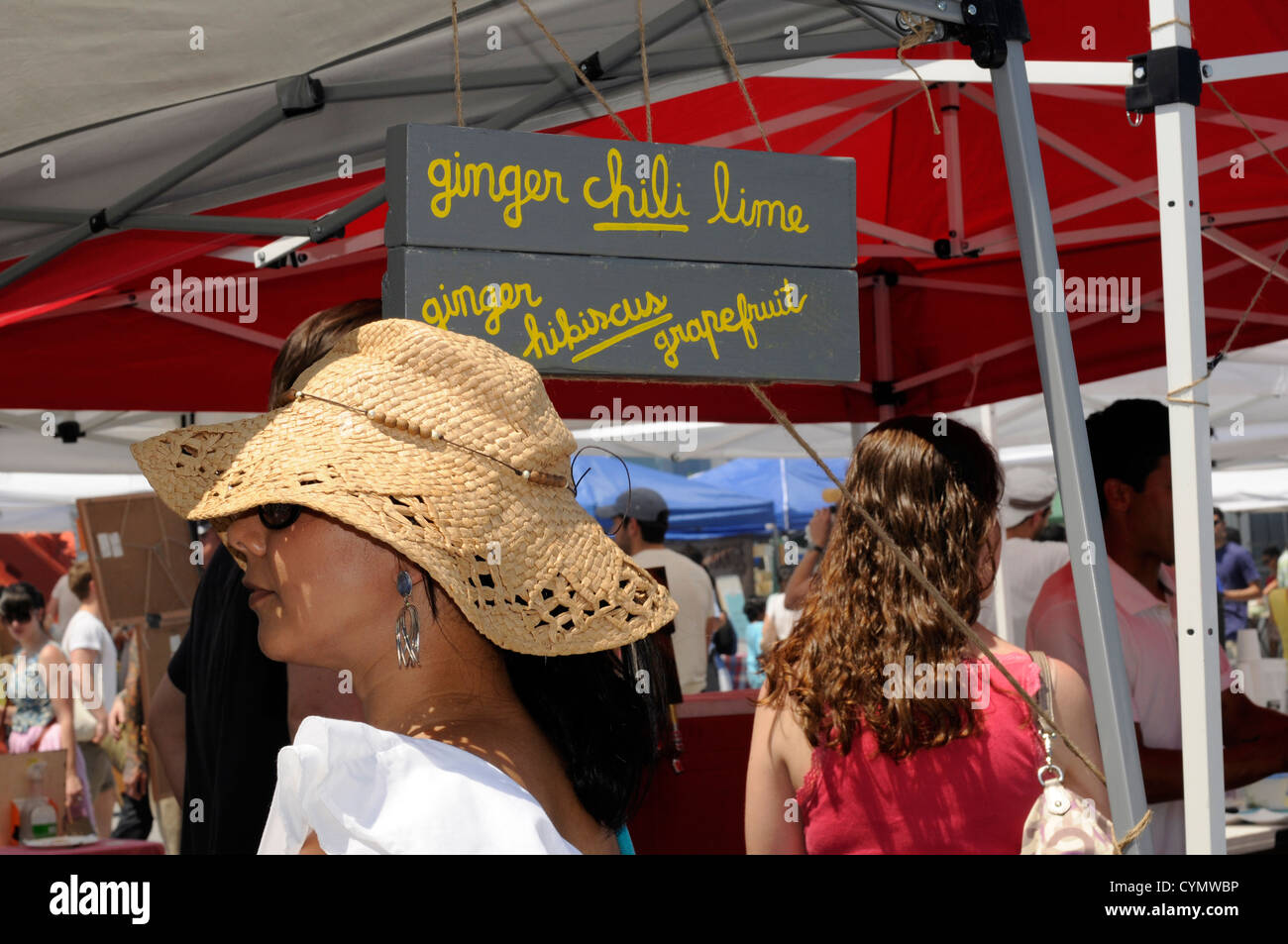 Hipsters in williamsburg brooklyn new hi-res stock photography and ...
