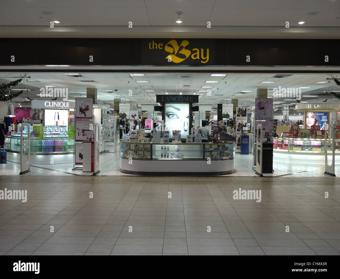 The bay store hi-res stock photography and images - Alamy