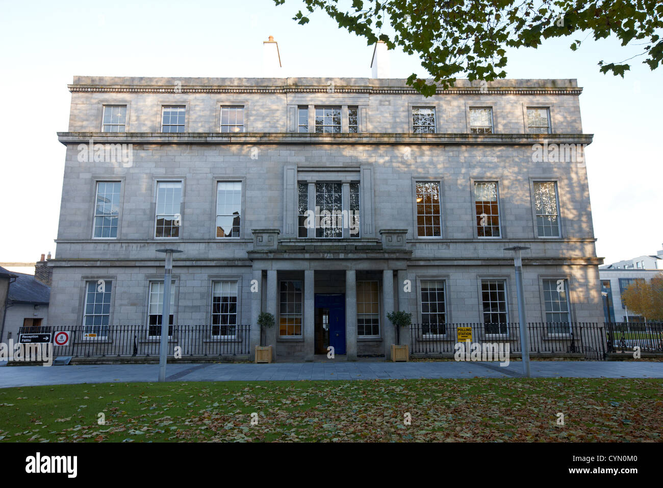 Department of education ireland hi-res stock photography and images - Alamy