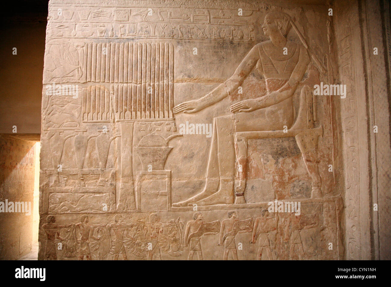 Egyptian relief hi-res stock photography and images - Alamy